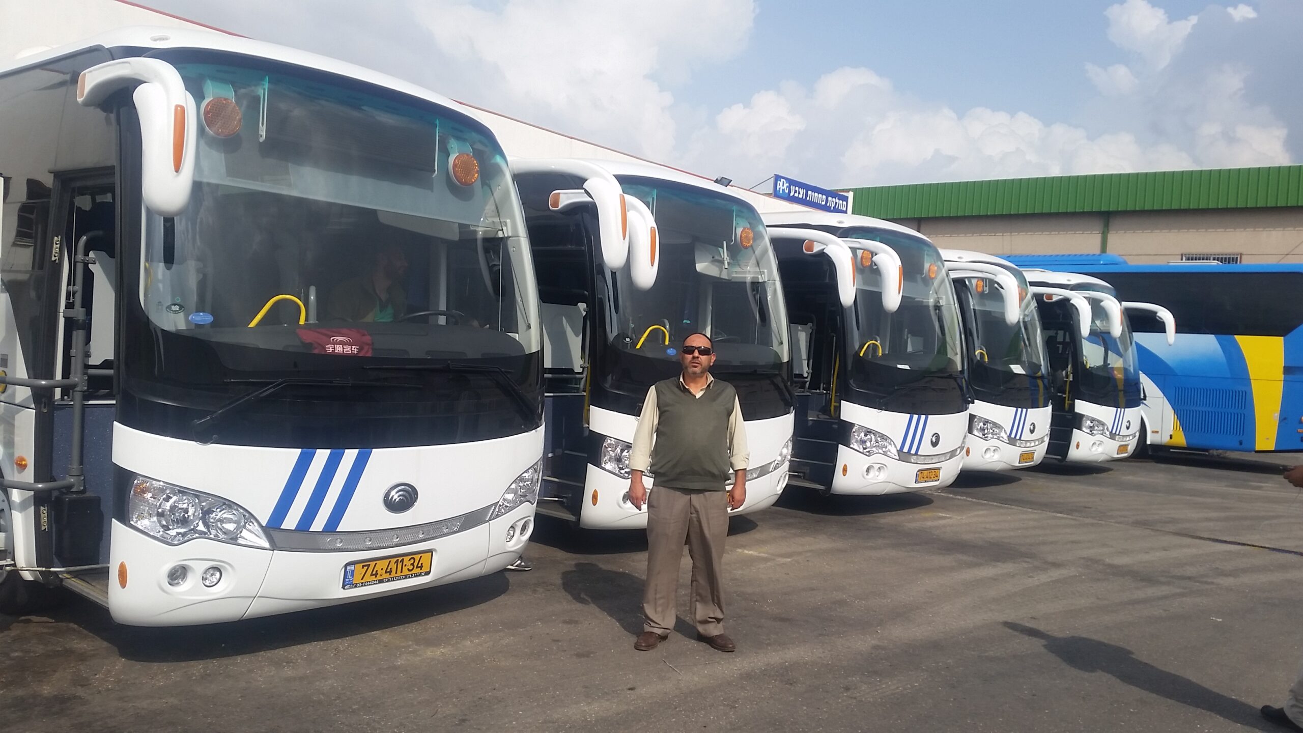 Center Buses – Centre Busses